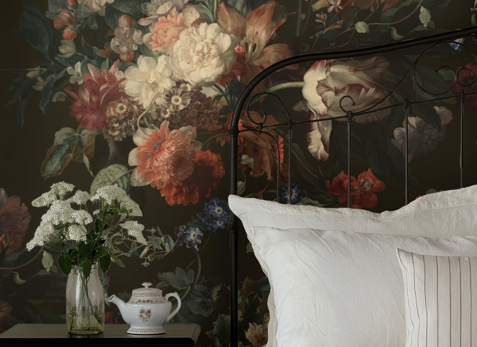 How to Choose the Right Wallpaper Material for Your Space - Ellie ...